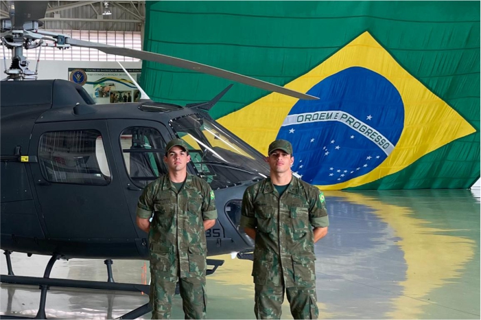 Oficiais Alunos da Marinha iniciam o Curso de Piloto de Aeronaves no ...